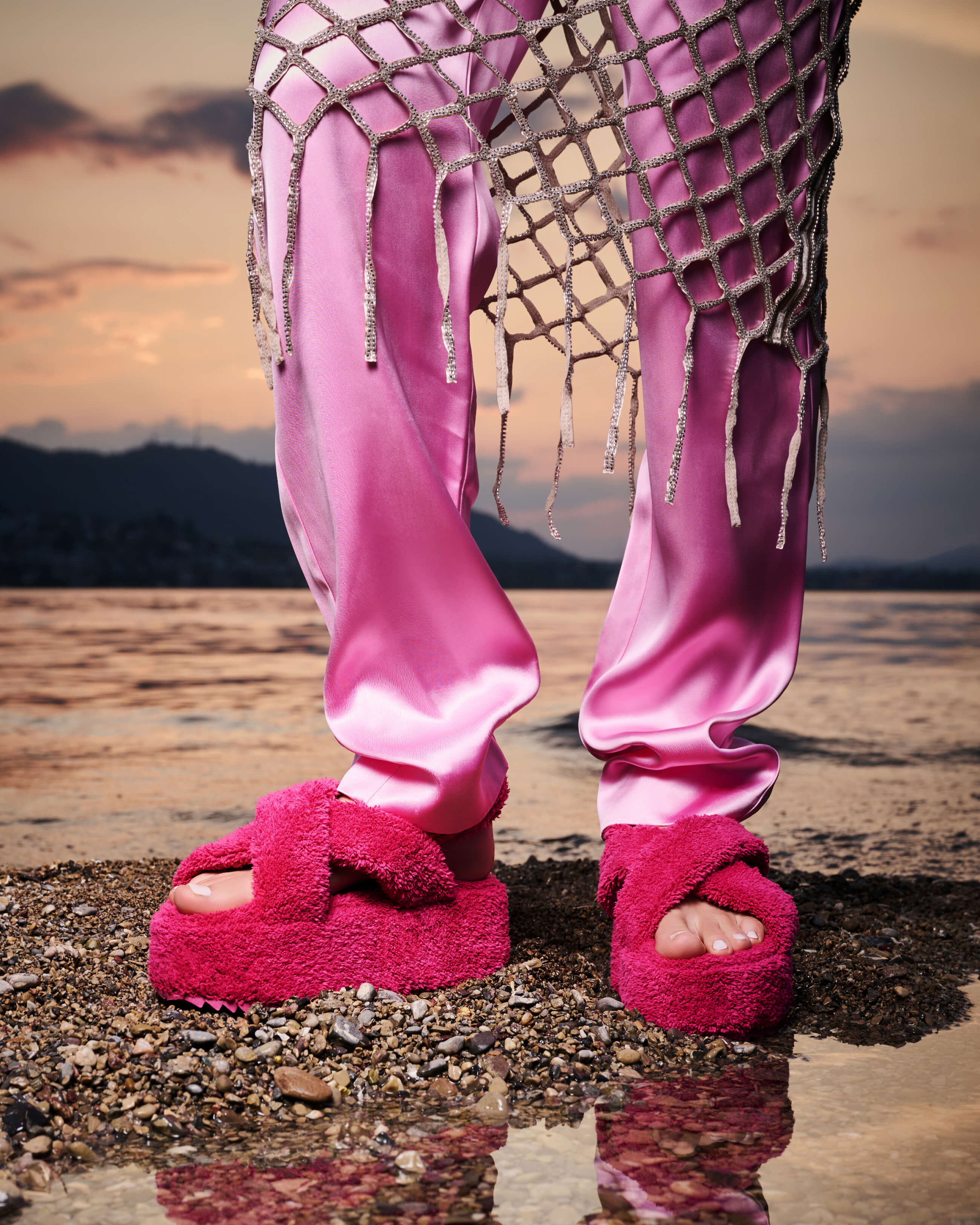 INUIKII Teddy Crossed Slippers für Frauen